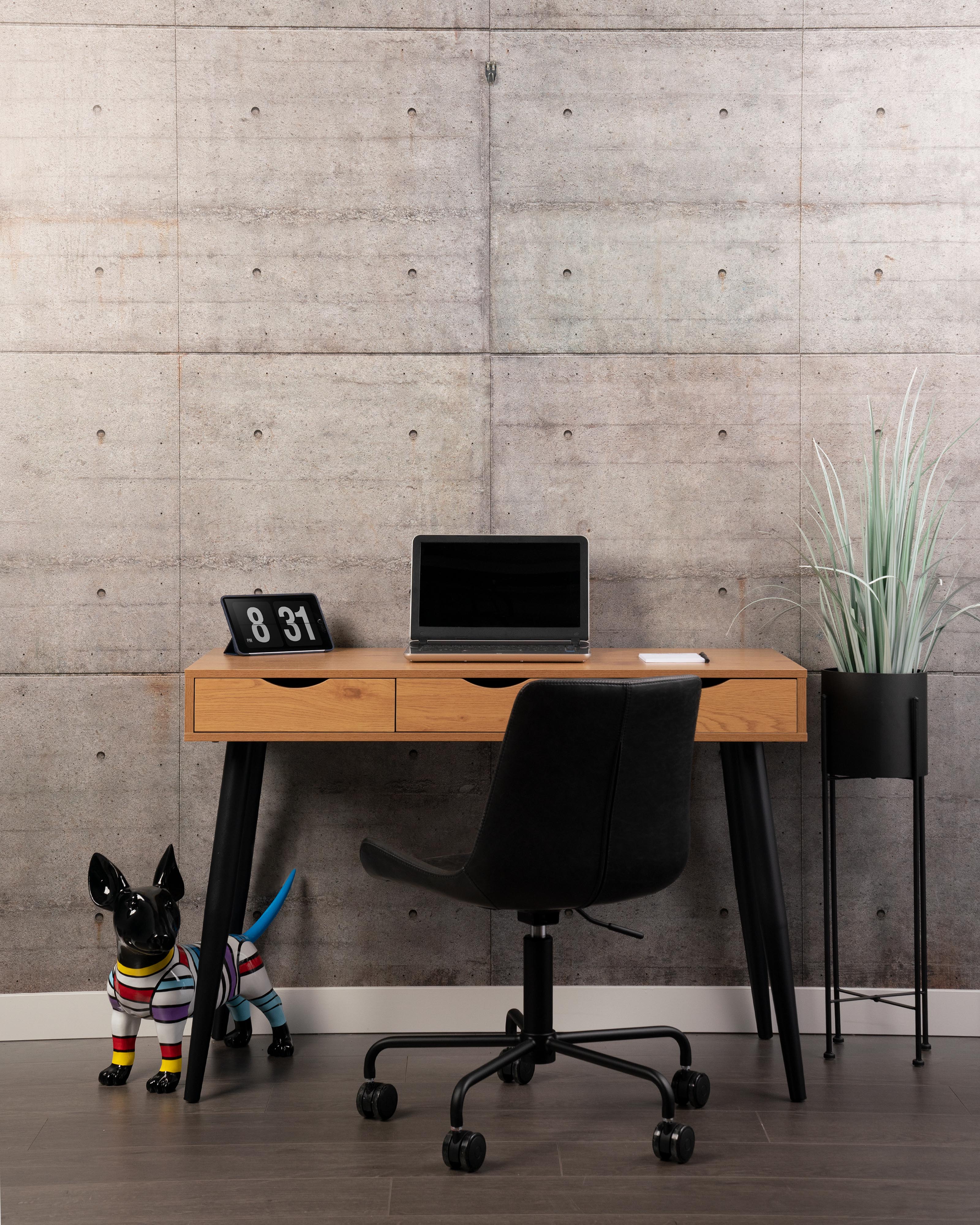 Office Desk In Oak | Atlantis | MoblerOnline – Mobler Online